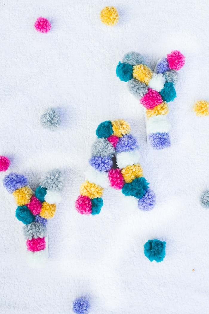 ¿Cómo hacer pompones de lana? – manualidades originales y divertidas